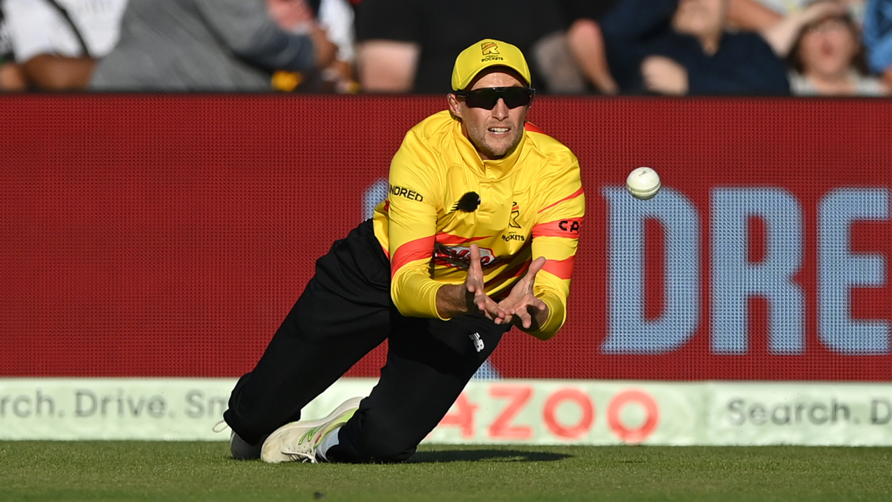 Brilliant Joe Root diving catch