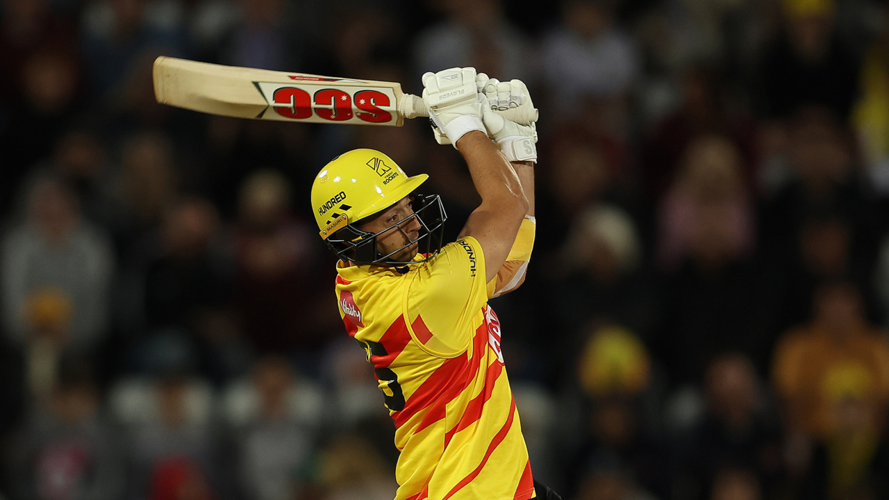 Daniel Sams smashes rapid 31