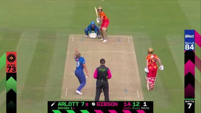 A stunning relay catch!