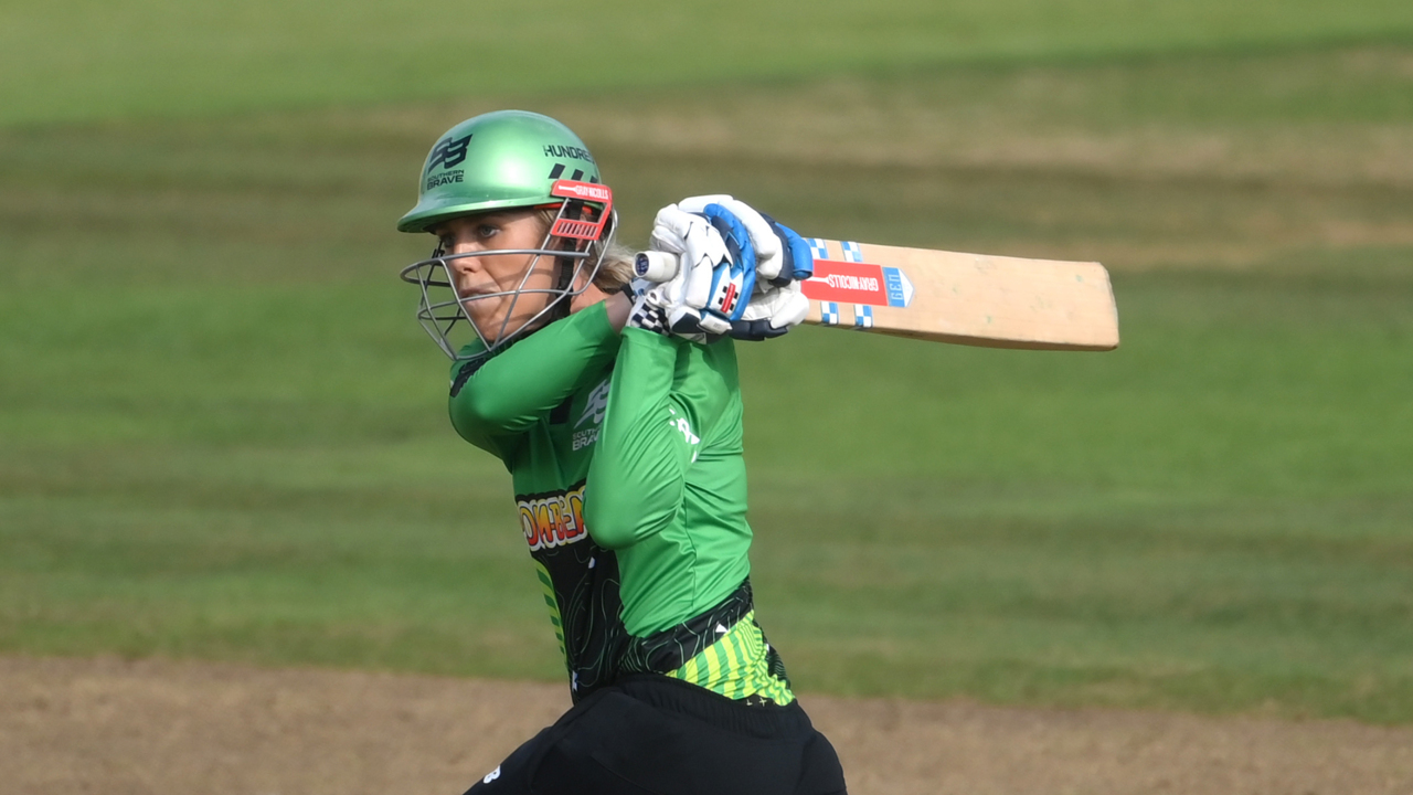 Georgia Adams smashes it in Eliminator