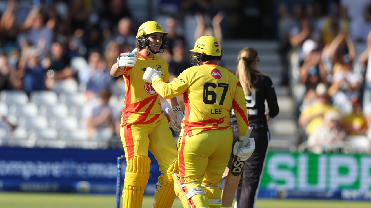 All 19 boundaries in thumping Trent Rockets win