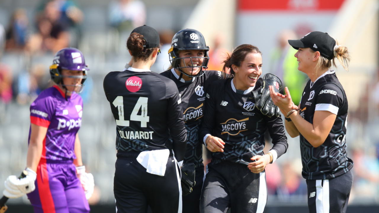 Fi Morris takes leaping caught and bowled