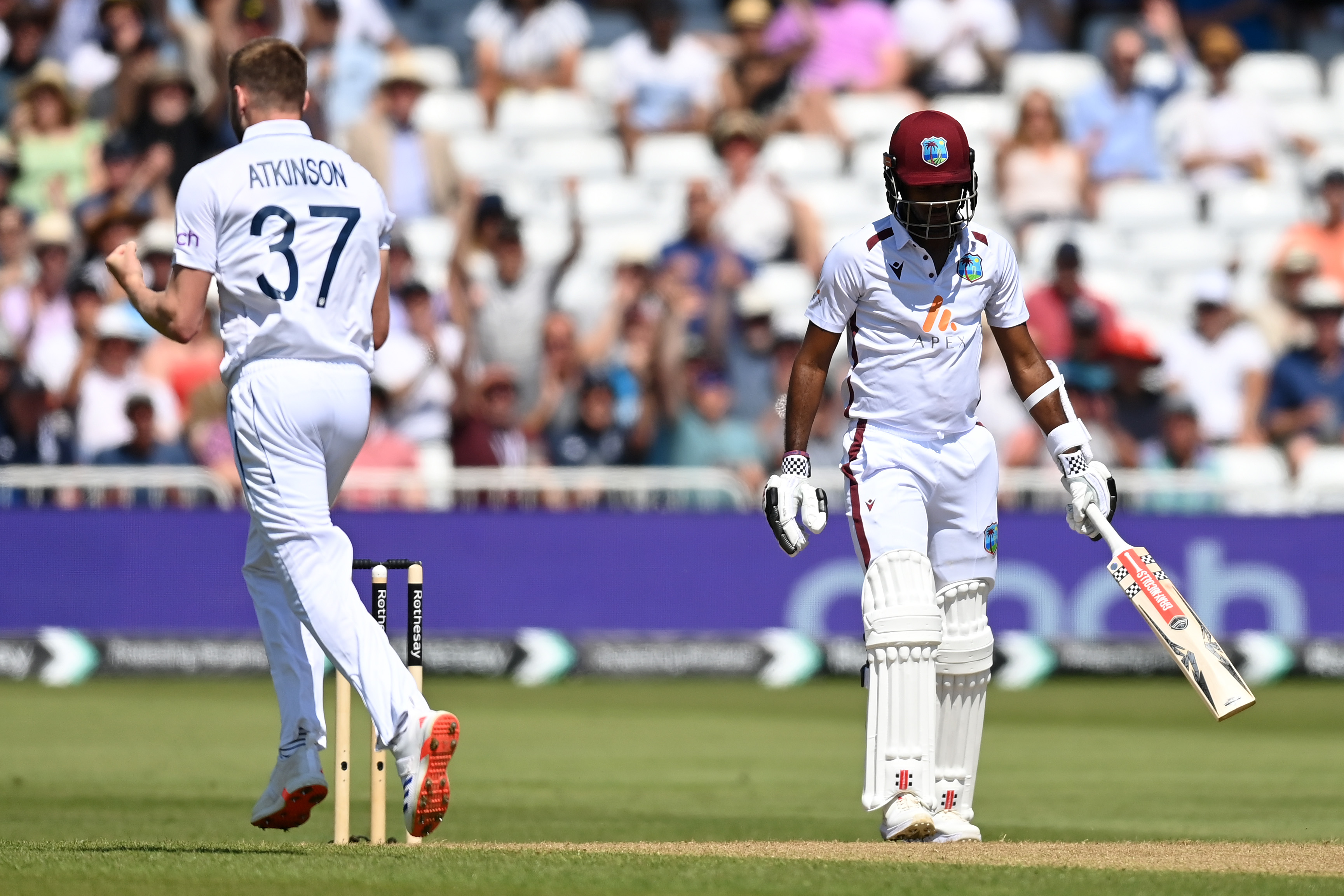 Brathwaite bounced out by Atkinson