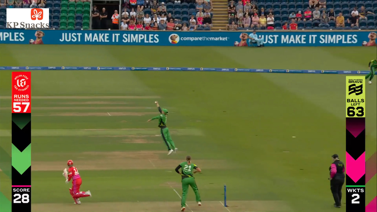 Incredible one-handed catch by Georgia Adams