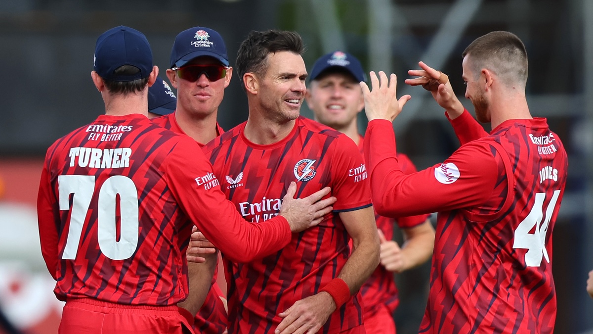 Jimmy Anderson takes 3/17 in the Vitality Blast