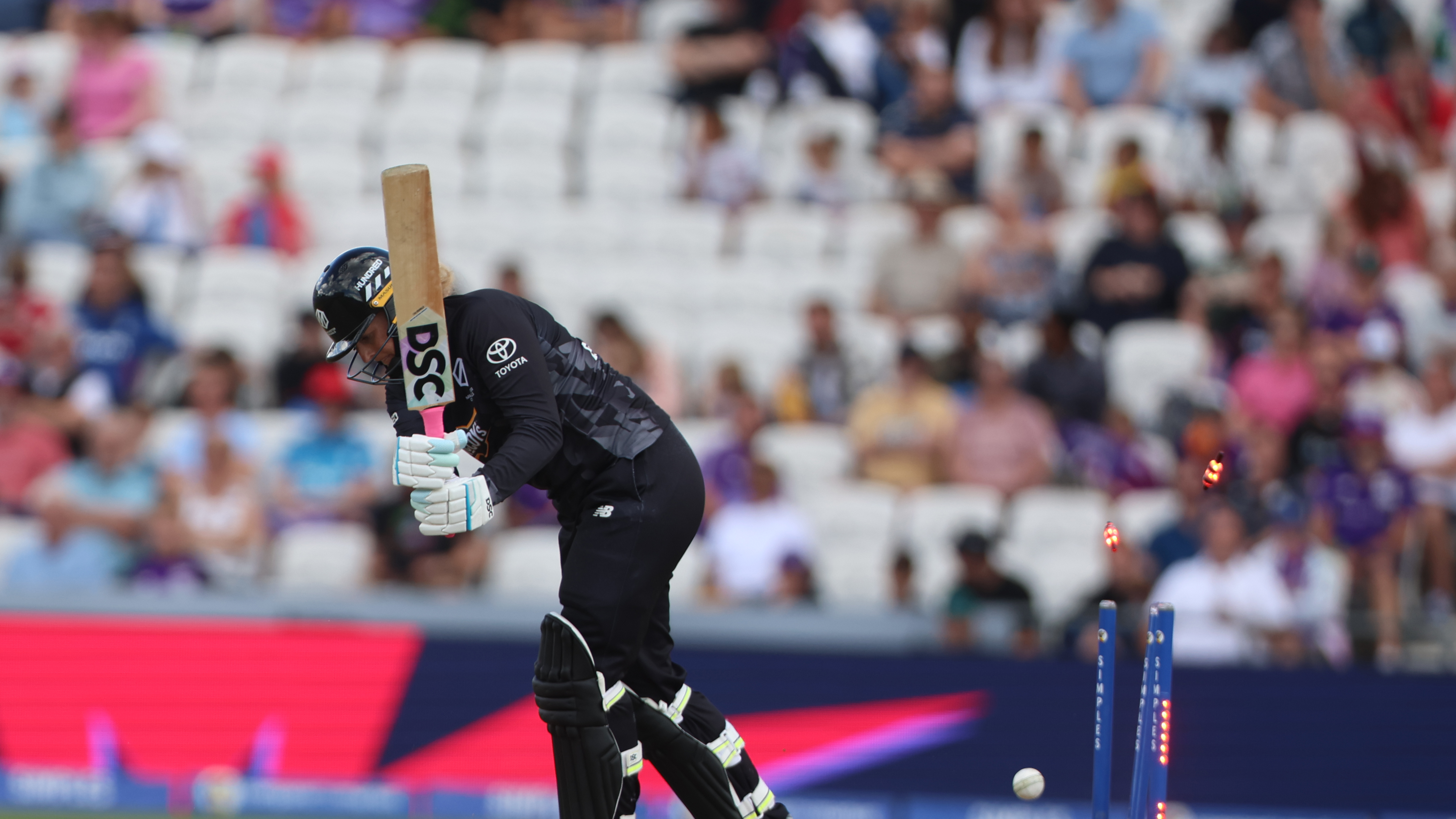 Brilliant Nicola Carey ball knocks over the stumps